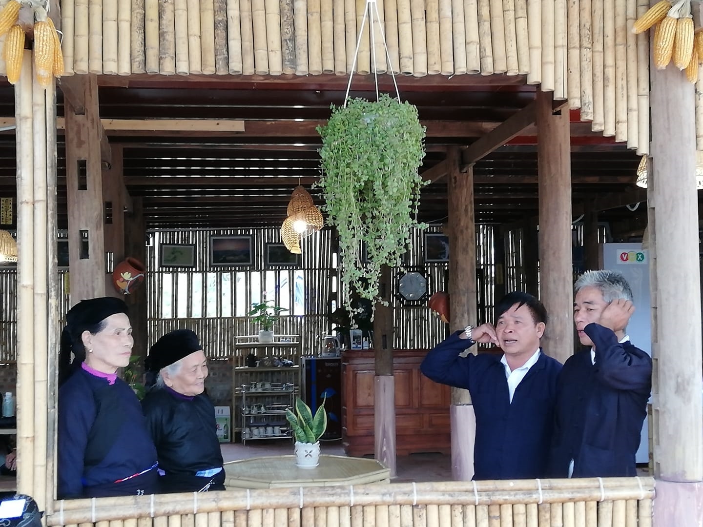 Men say câu lượn hà lều