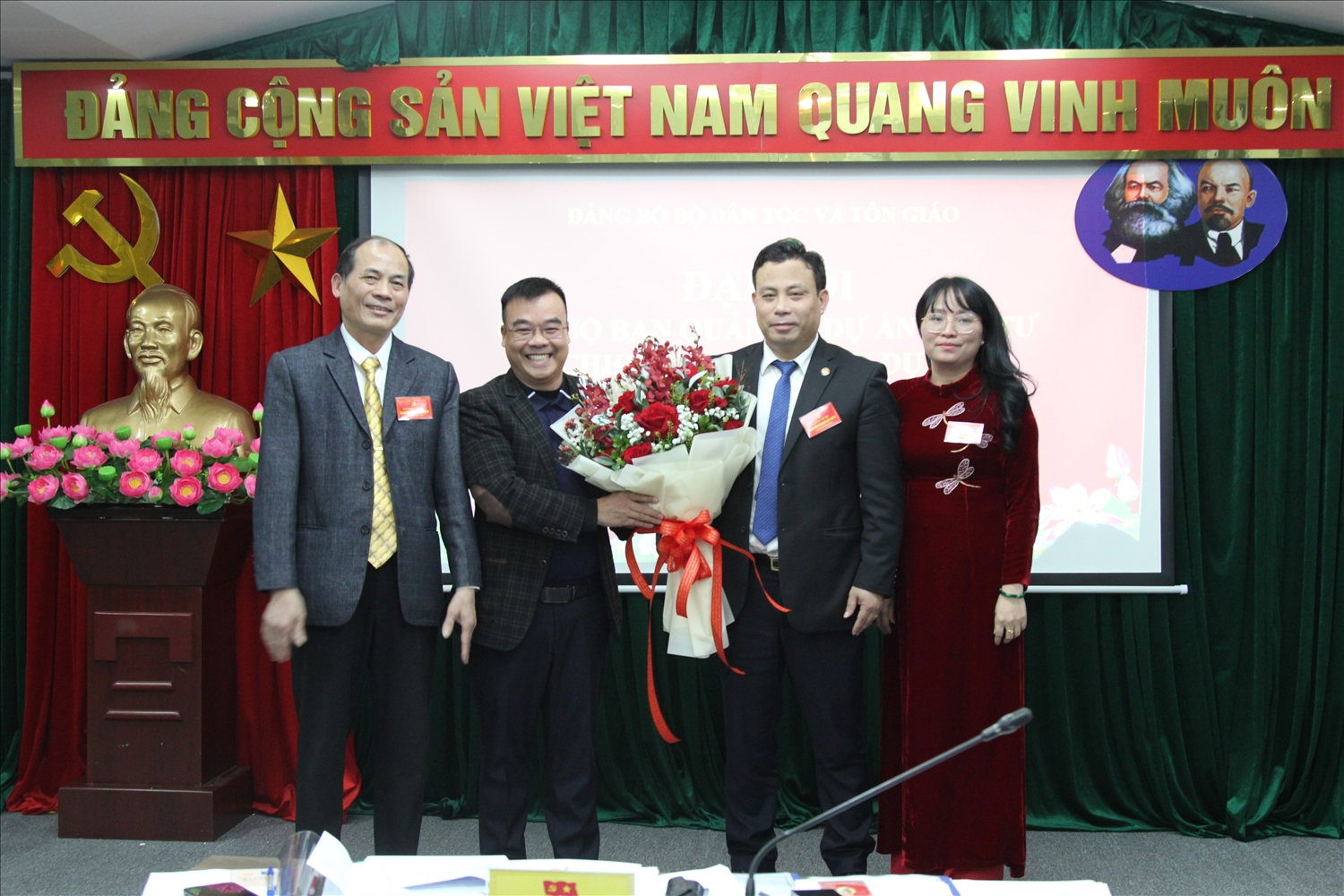 Đại hội Chi bộ Ban Quản lý dự án đầu tư chuyên ngành xây dựng nhiệm kỳ ...