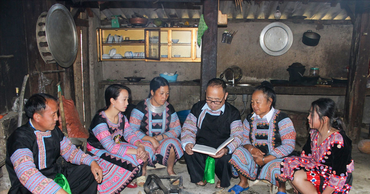 Vai trò của Người có uy tín- Nhìn từ góc độ nêu gương: Tiên phong làm ...